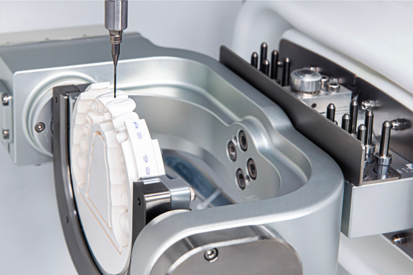 Arum 5-Axis Wet & Dry Milling (5X-300 PRO)
